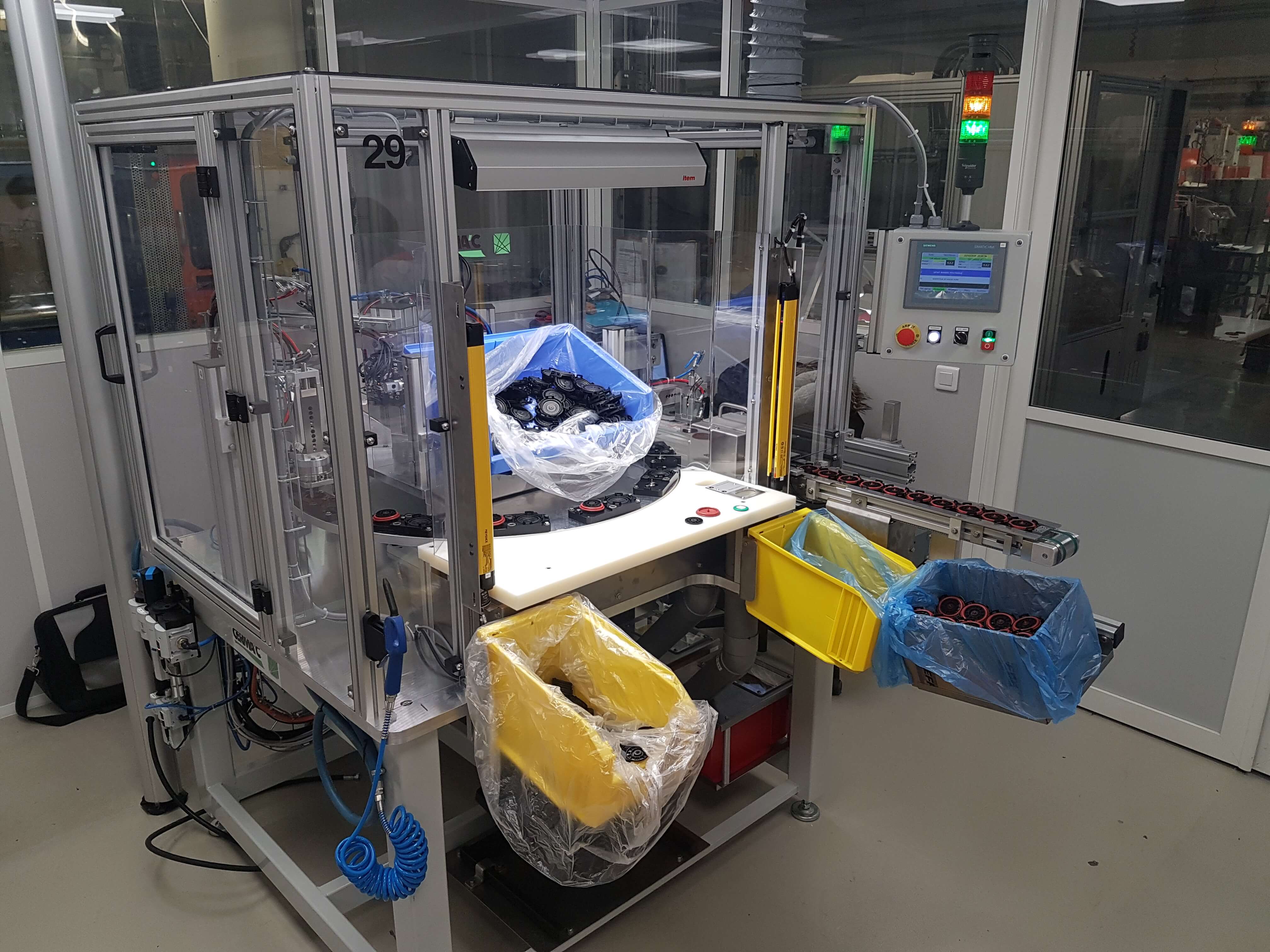 Réalisation d'une machine d'assemblage 12 postes - Cermac